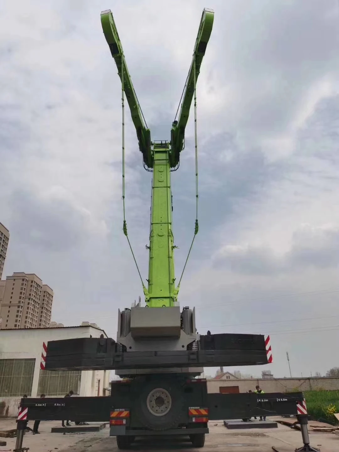 800 Ton Mobile Crane - High Efficiency & Reliable Performance