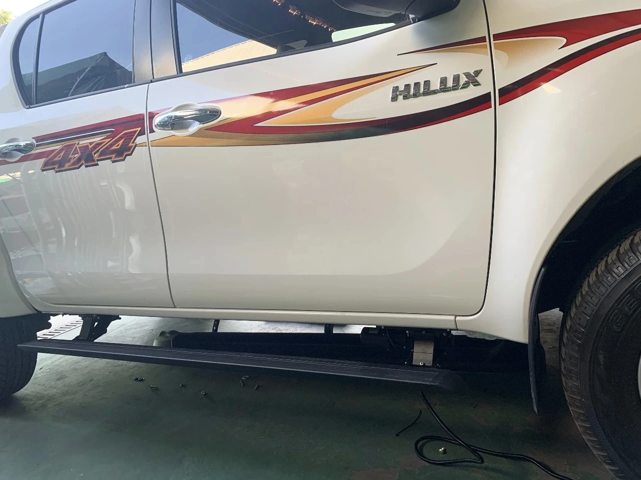 For Toyota Hilux Revo (2016-2025 Models) Auto-Retracting Power Running ...
