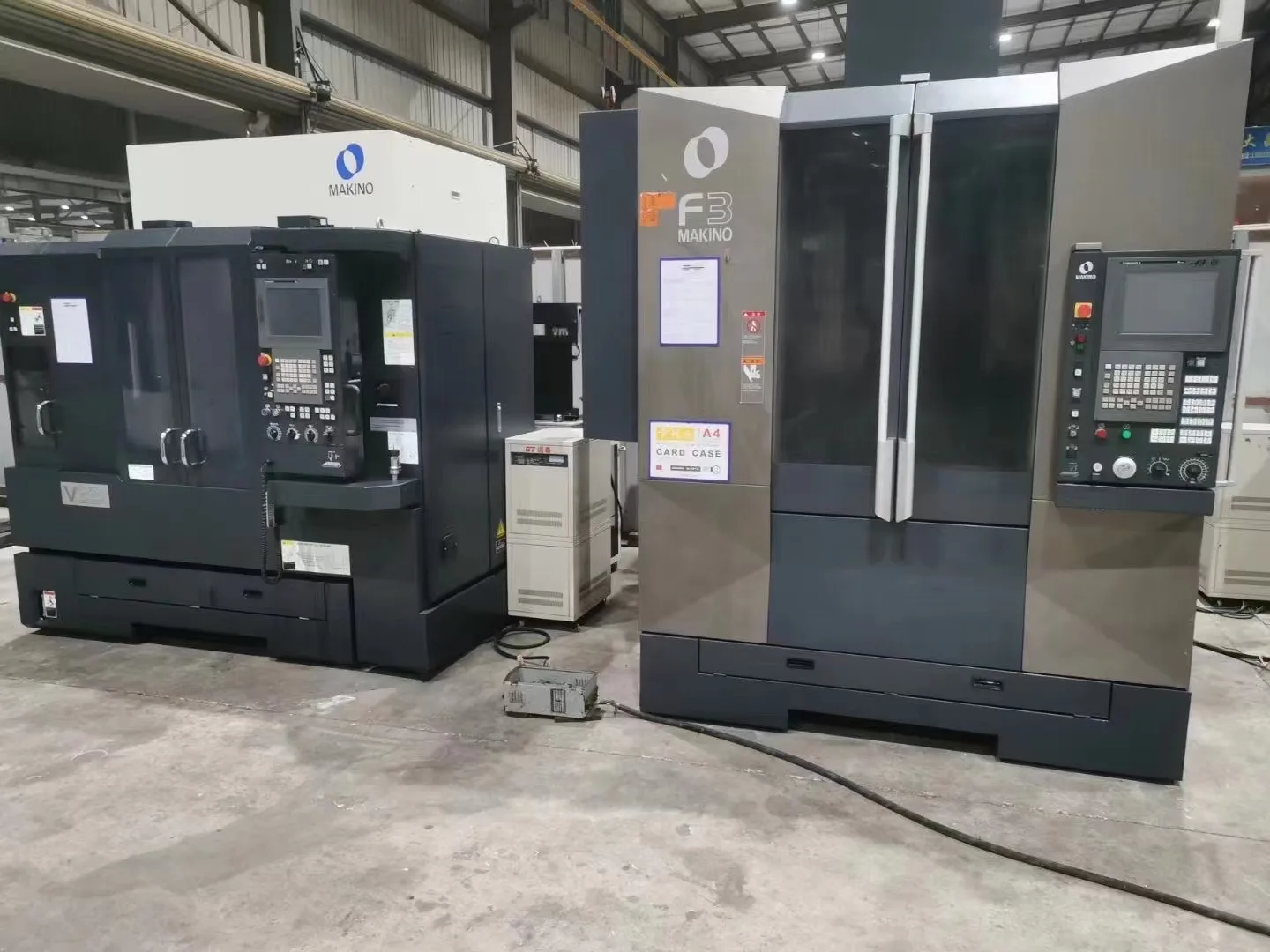 95% Used Makino V33i Vertical Machining Center - 3-Axis CNC Milling Machine
