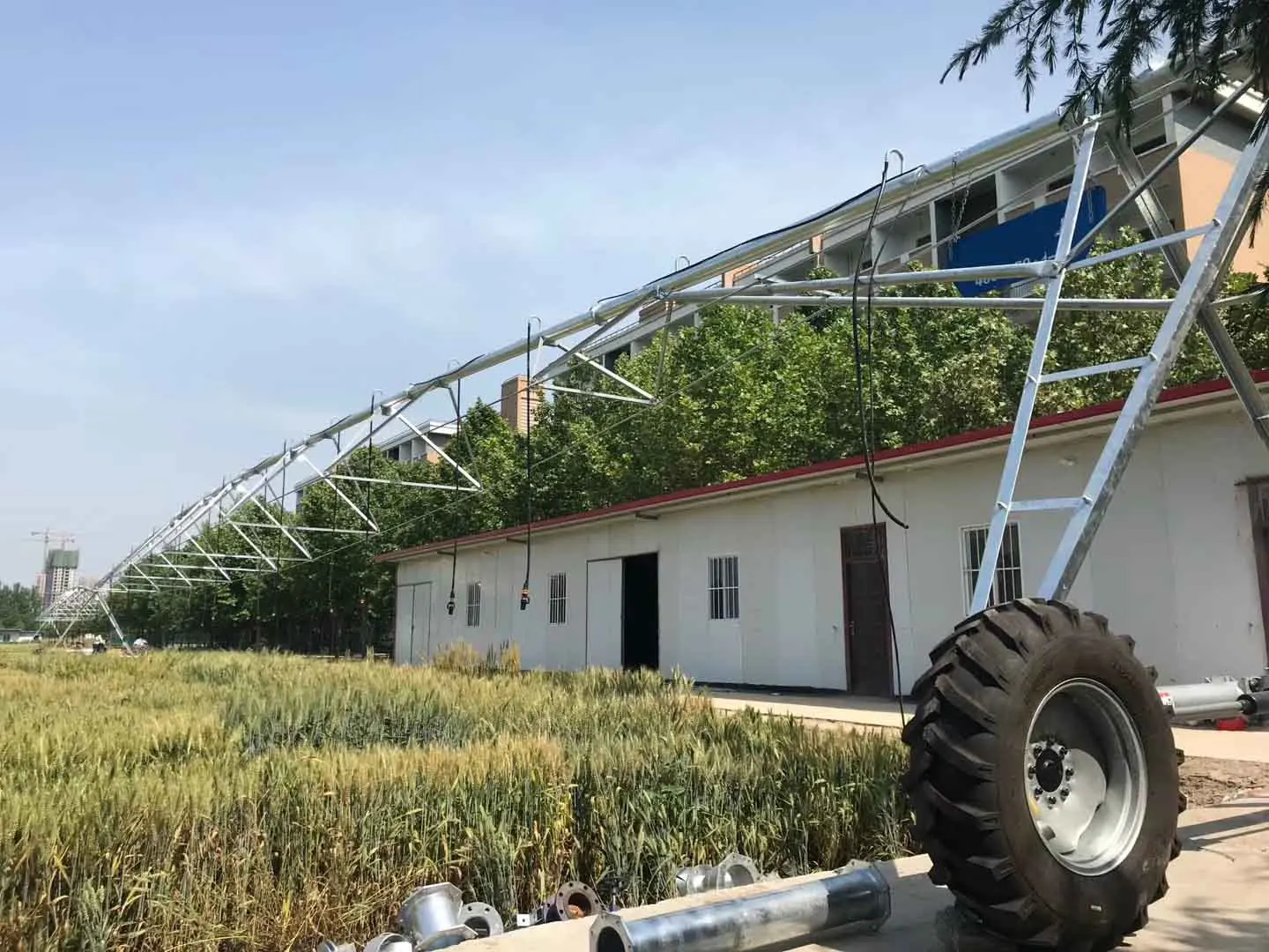 Electric Center Pivot Irrigation System - Efficient & Durable