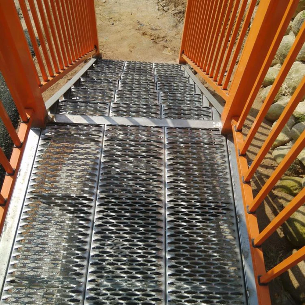 Aluminum Serrated Diamond Hole Walkway Channel Grip Strut Grating - Buy ...
