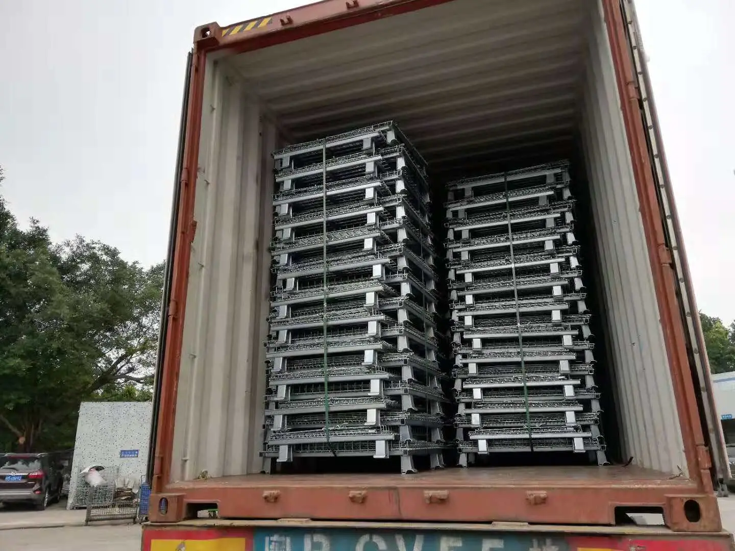 Foldable Cage Wire Pallet Box Stackable Wire Baskets With Wheel Wire ...