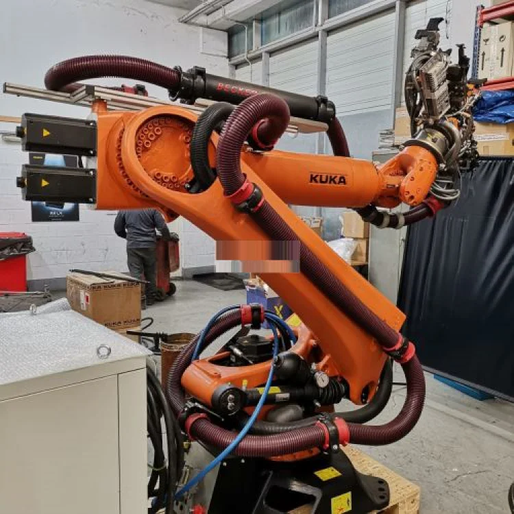 Kuka Industrial Robot Arm Kr 600 R2830 With Cngbs Guide Rail As ...