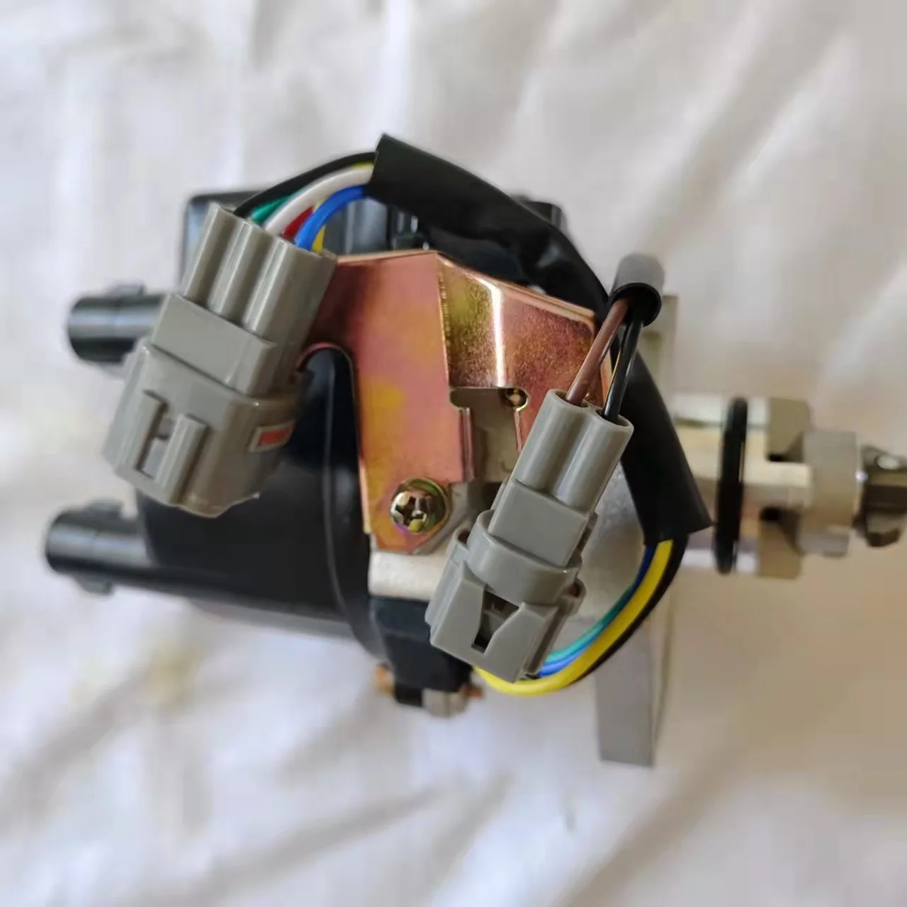 Ignition Distributor for Toyota 3y Engine - ZUYIKO 19030-73010