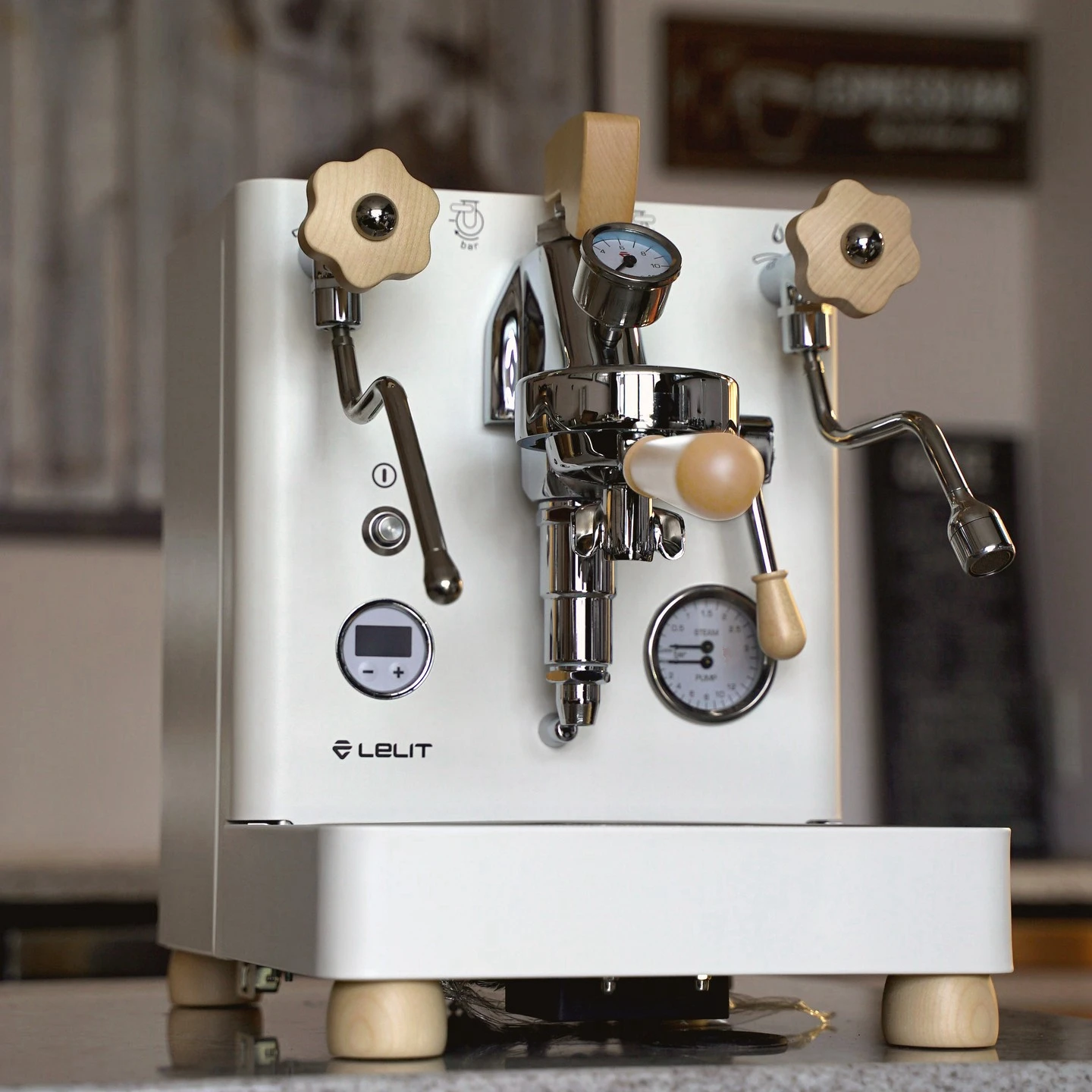 Cafetera Espresso Comercial Lelit Bianca V3 de Apariencia Similar ...