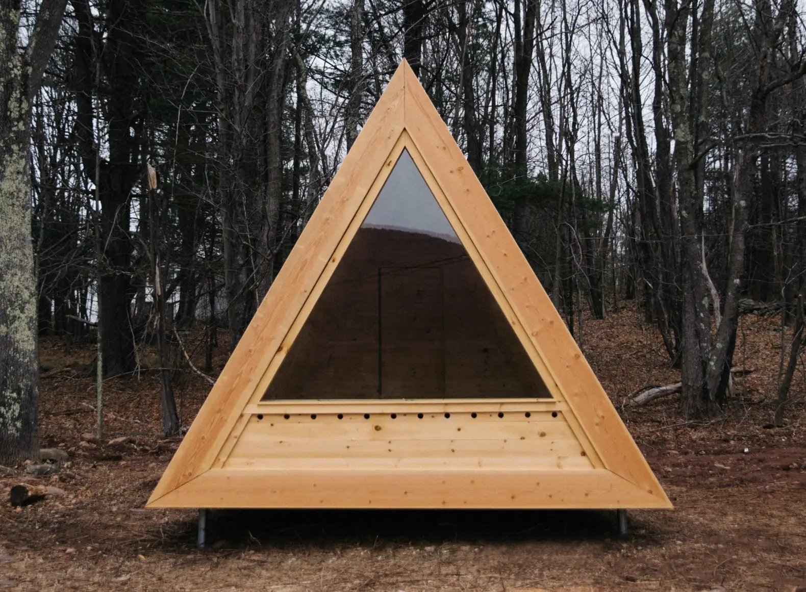 Triangle Shape Wood Made of Small Cabin for Camping