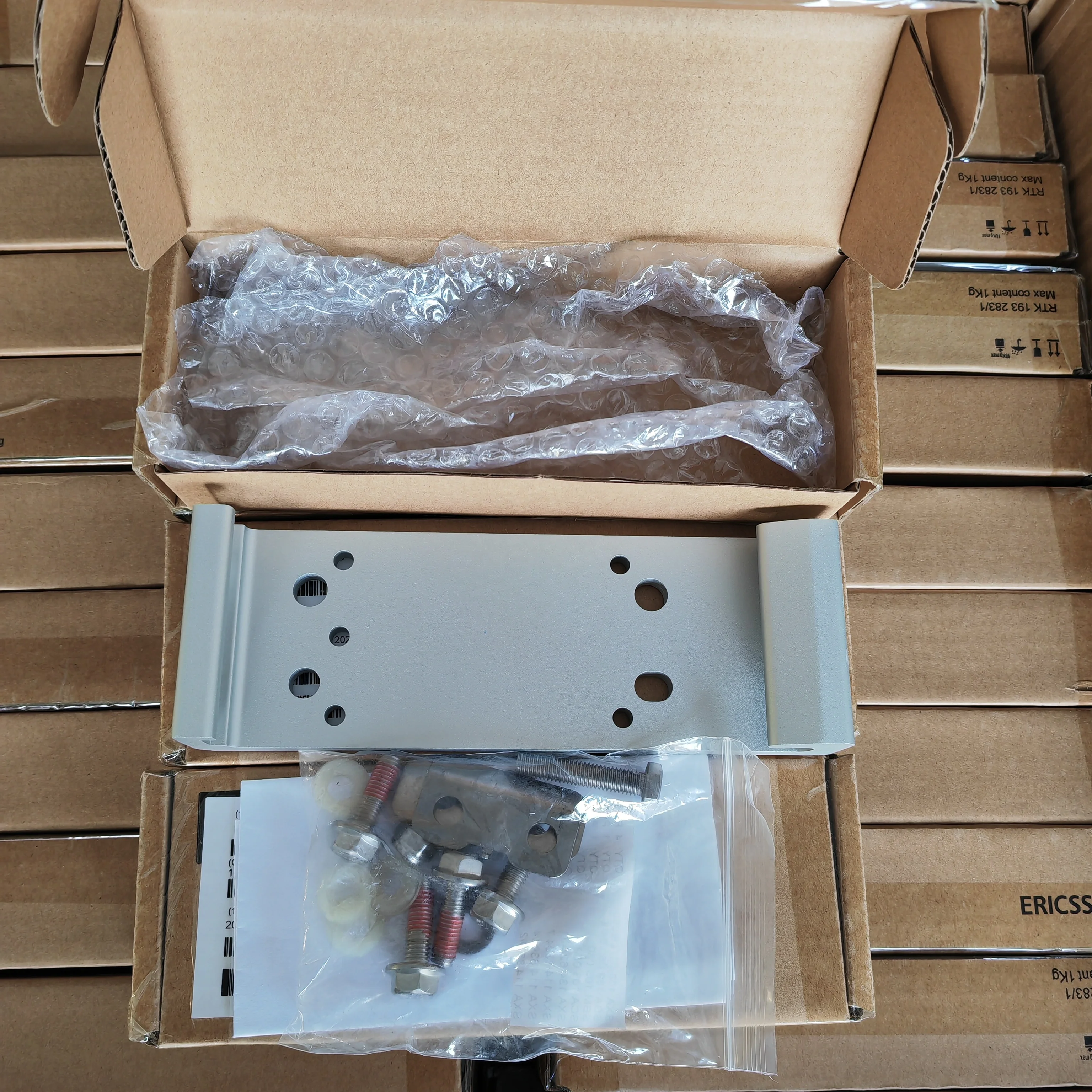 Ericsson SEF 901 304/1 RRU Bracket - Durable & Reliable