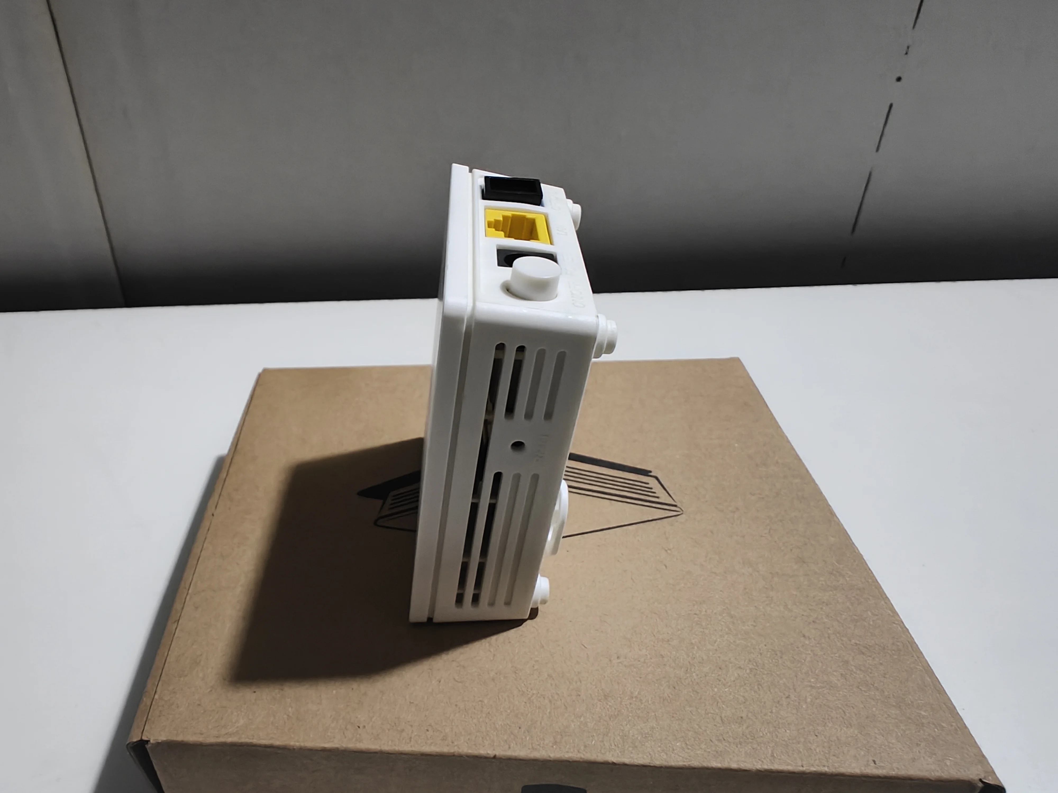 Eg8010hv6 Gpon Epon Xpon Bridge Onu Ont With 1 Ge Lan Ftth Fttx Is An Upgraded Version Of ...