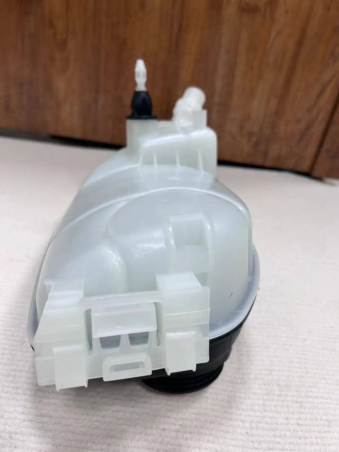 Auto Parts Coolant Expansion Tank Coolant Expander For Mercedes Benz ...