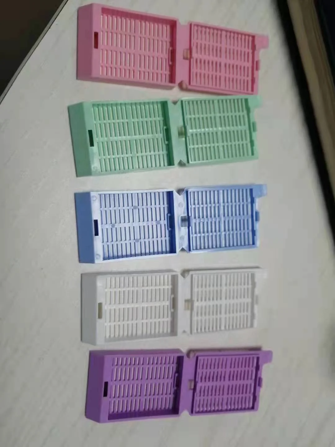 Laboratory Disposable Consumable Histology Biopsy Cassettes
