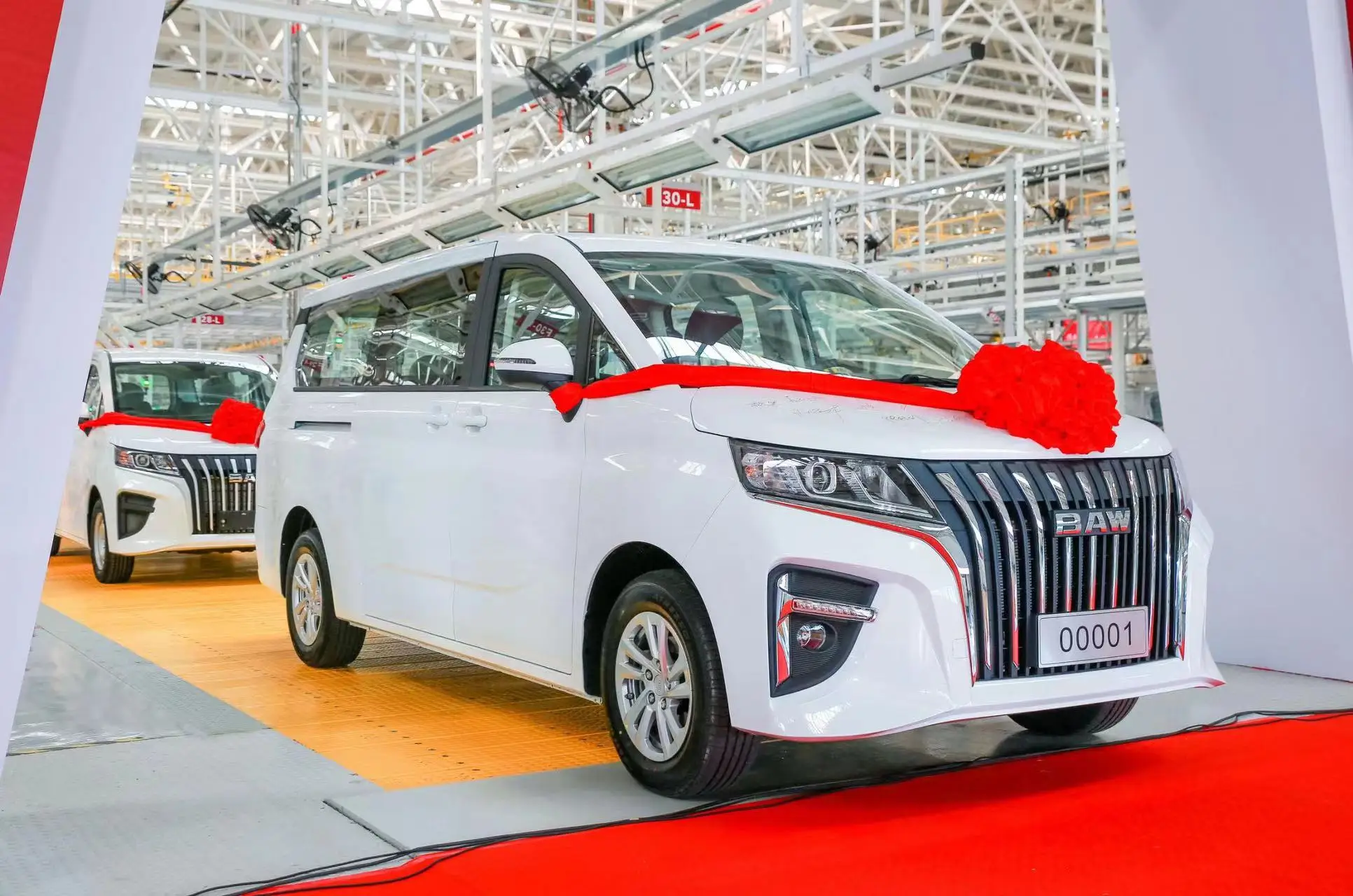 BAW Gasoline Engine MPV Car - 7 Seats Luxury Configuration