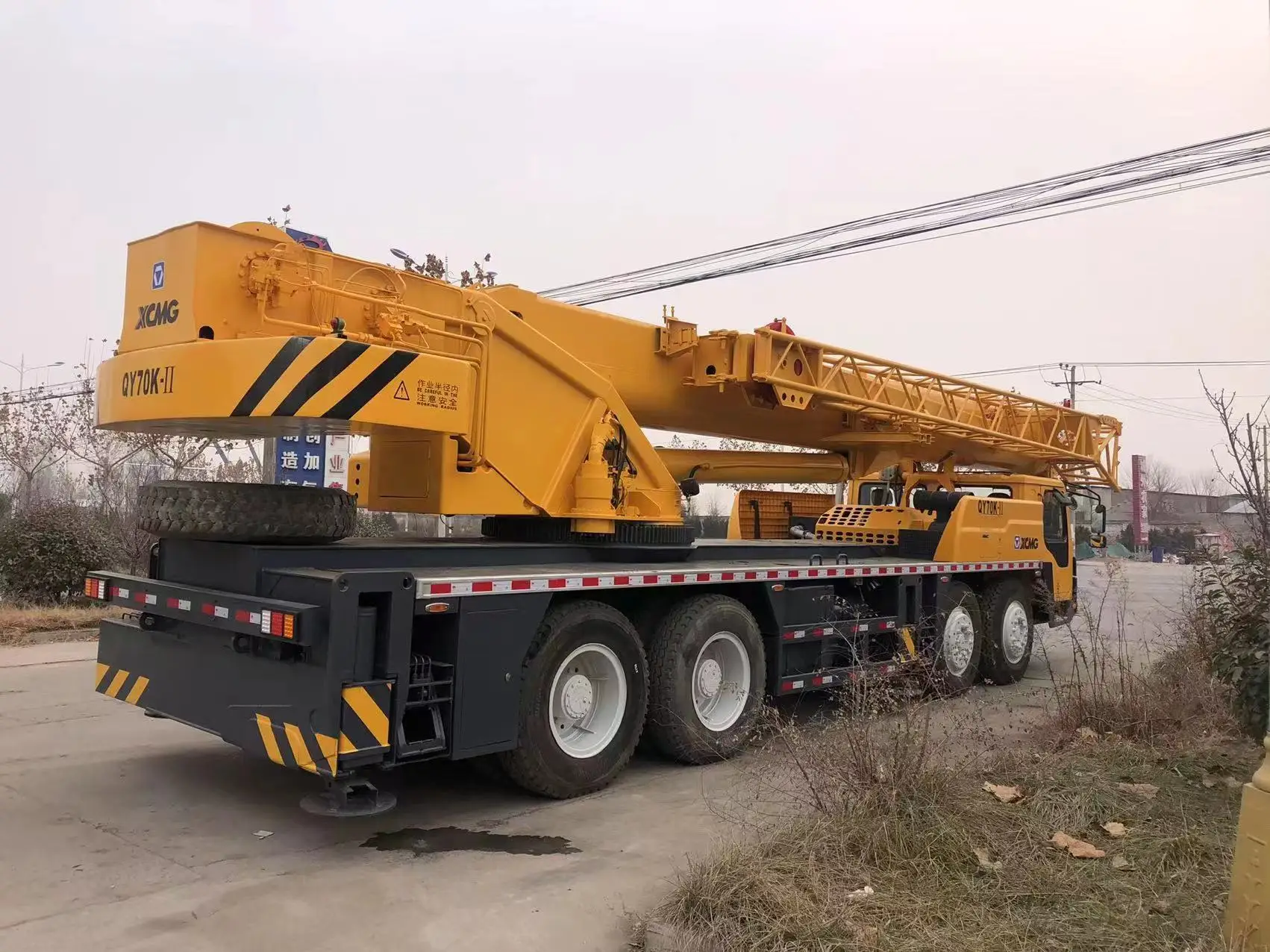 Construction Machinery Lifting China Mad 70 Ton Heavy Duty Truck Crane ...