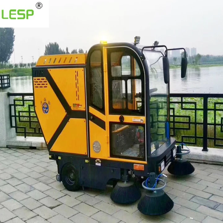 Rechargeable Electric Tennis Court Sweeper - High Pressure Cleaner