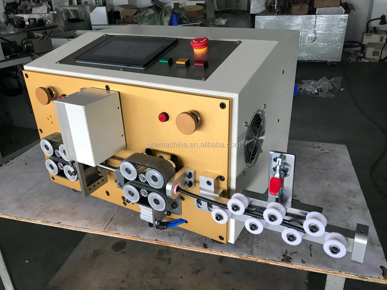 Automatic Round Or Flat Jacket Cutting And Stripping Machine - Buy ...