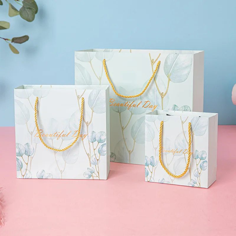 Custom Green Square Bottom Gift Bag Clothing Cosmetics Packaging Gift ...