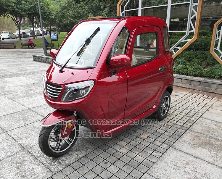 Enclosed 3 Wheel Cabin Scooter Trike with EU Homologation