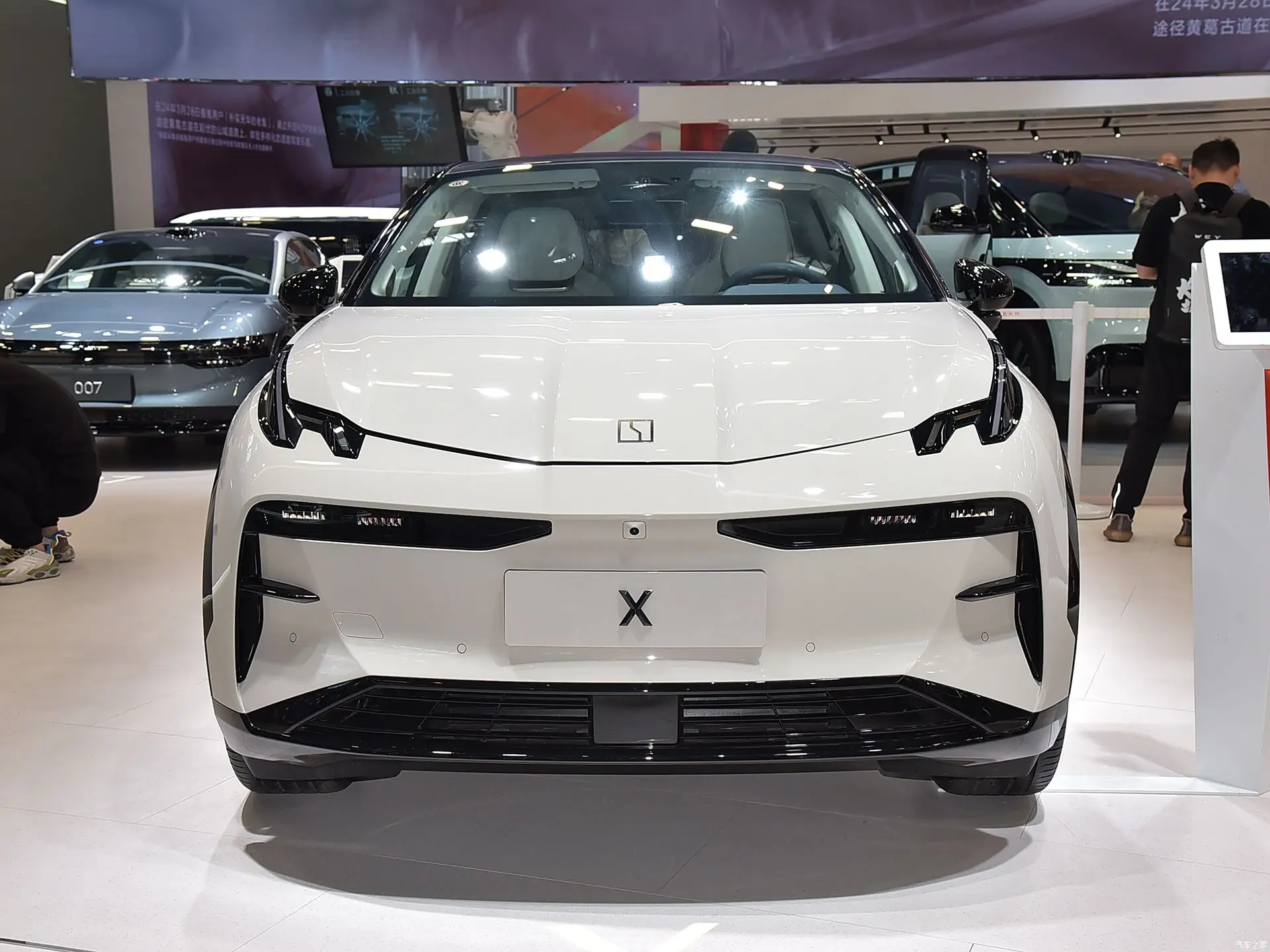 2024 Zeekr X Compact SUV Brand New 5-Seater 2025 Electric Vehicle with Long Range 512KM Four ...