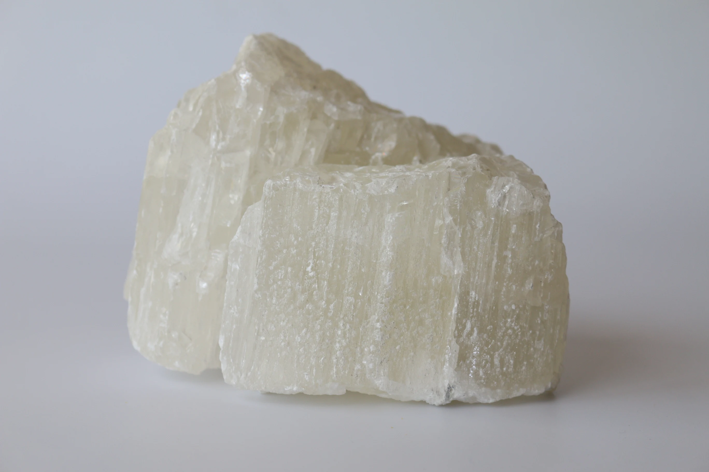 98.2% High Purity Large Crystal Fused Magnesia For Metallurgical ...