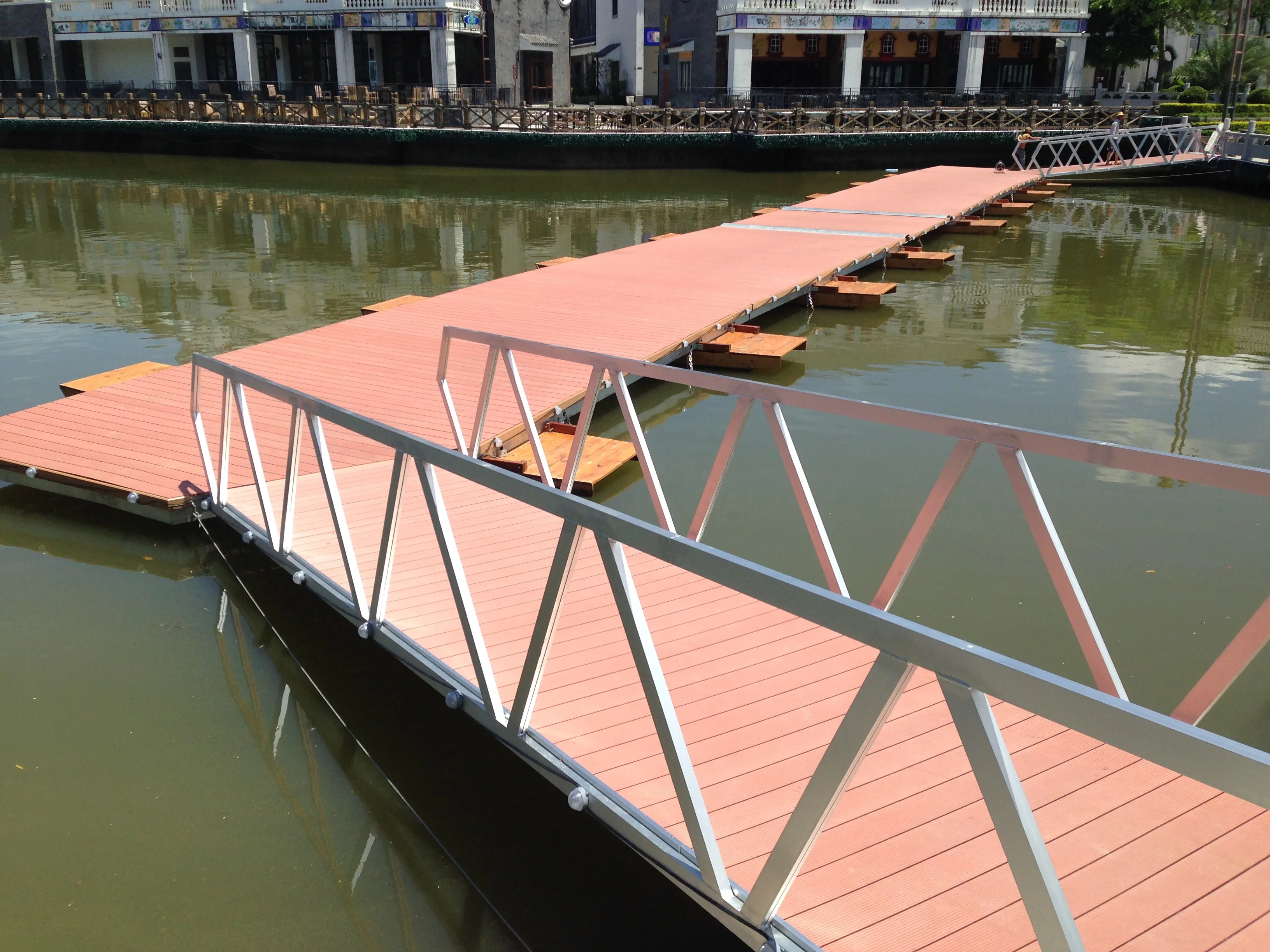 Aluminum Pontoon Boats - Durable and Versatile Solutions