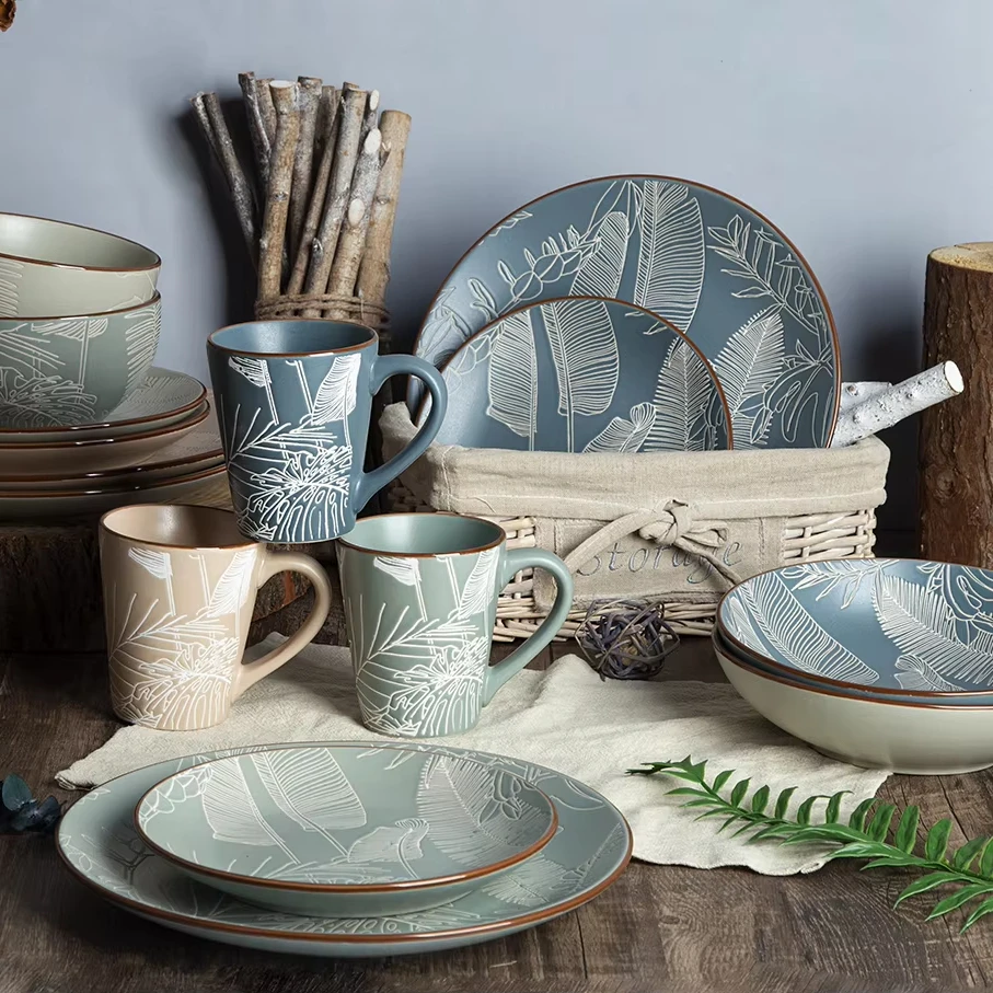18-Piece Dinnerware Set with PAD PRINTING Underglaze Includes Dinner ...