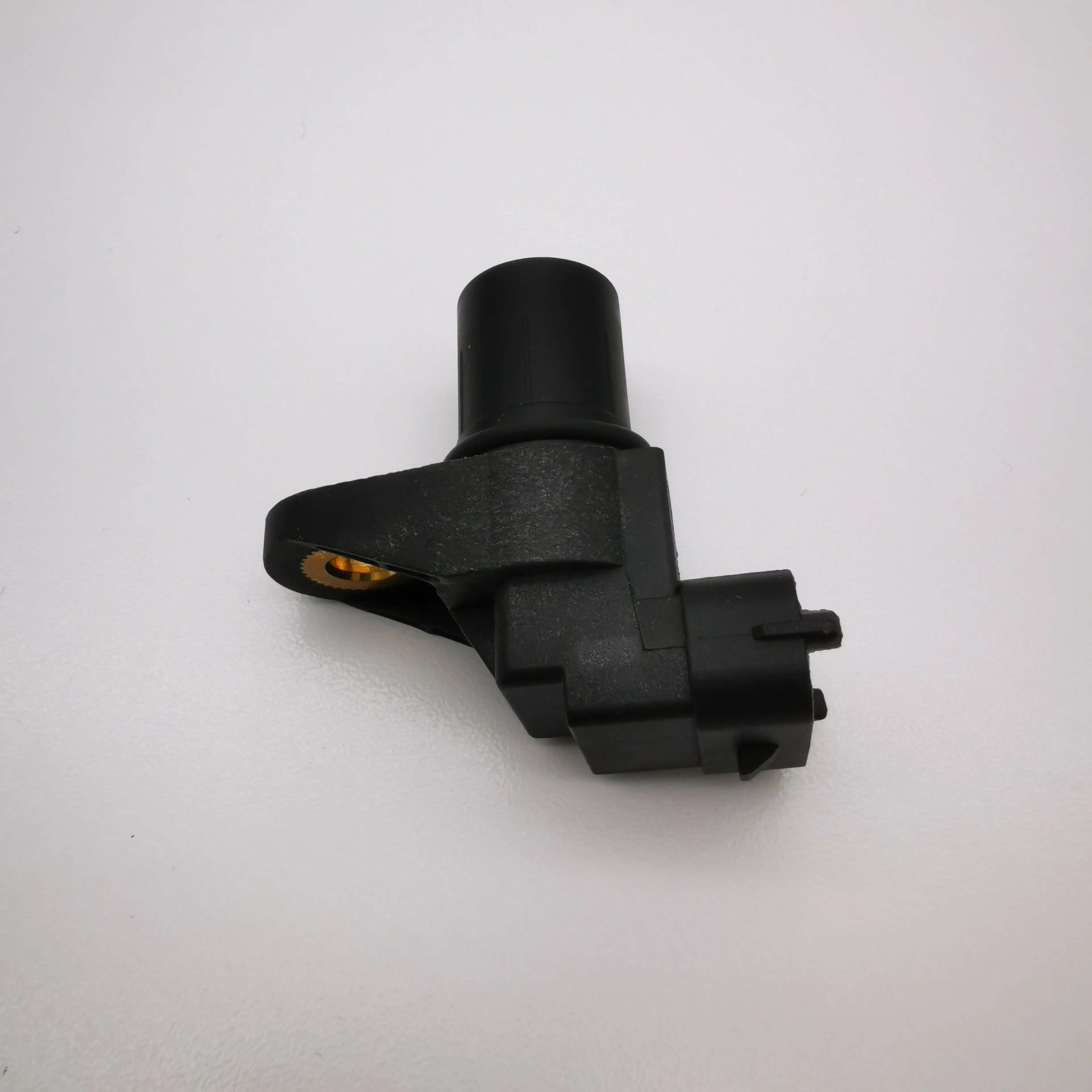 The New Camshaft Position Sensor A0051531328 Is Used for the 0051531328 ...