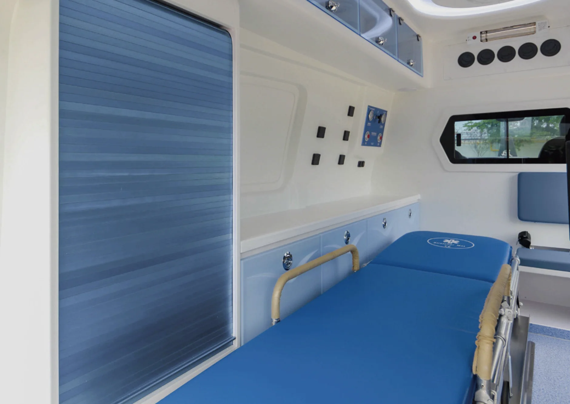 New Mercedes Vito High Top Ambulance Emergency Vehicle For Medical ...