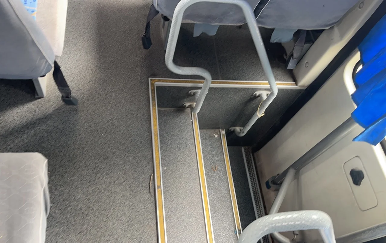 70 Seater Coach Bus Luxury Tour Passenger Coach 70 Seater Bus for Sale ...
