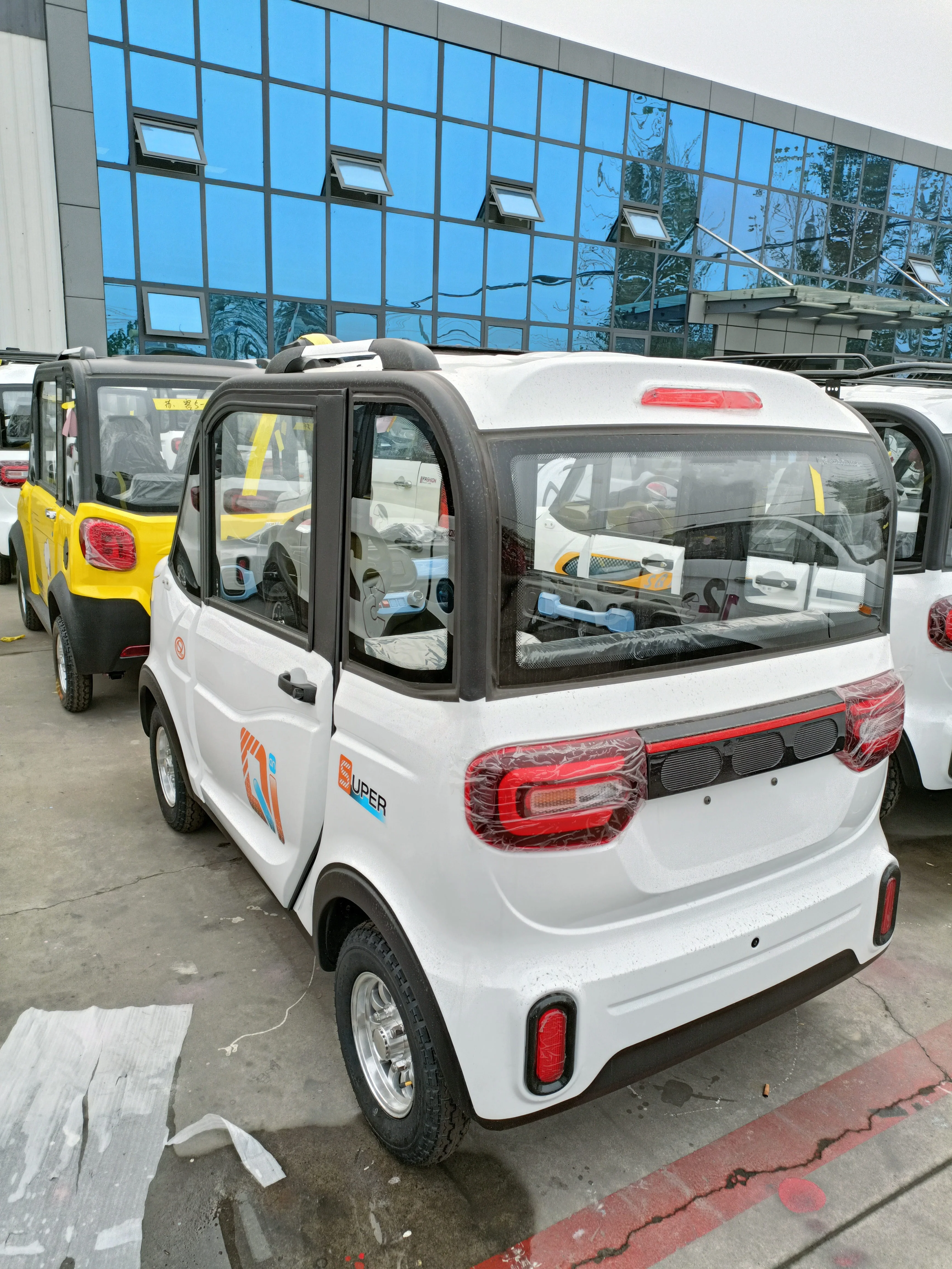 Four-Wheel Mini Electric Smart Car for Adults - Affordable New Energy ...