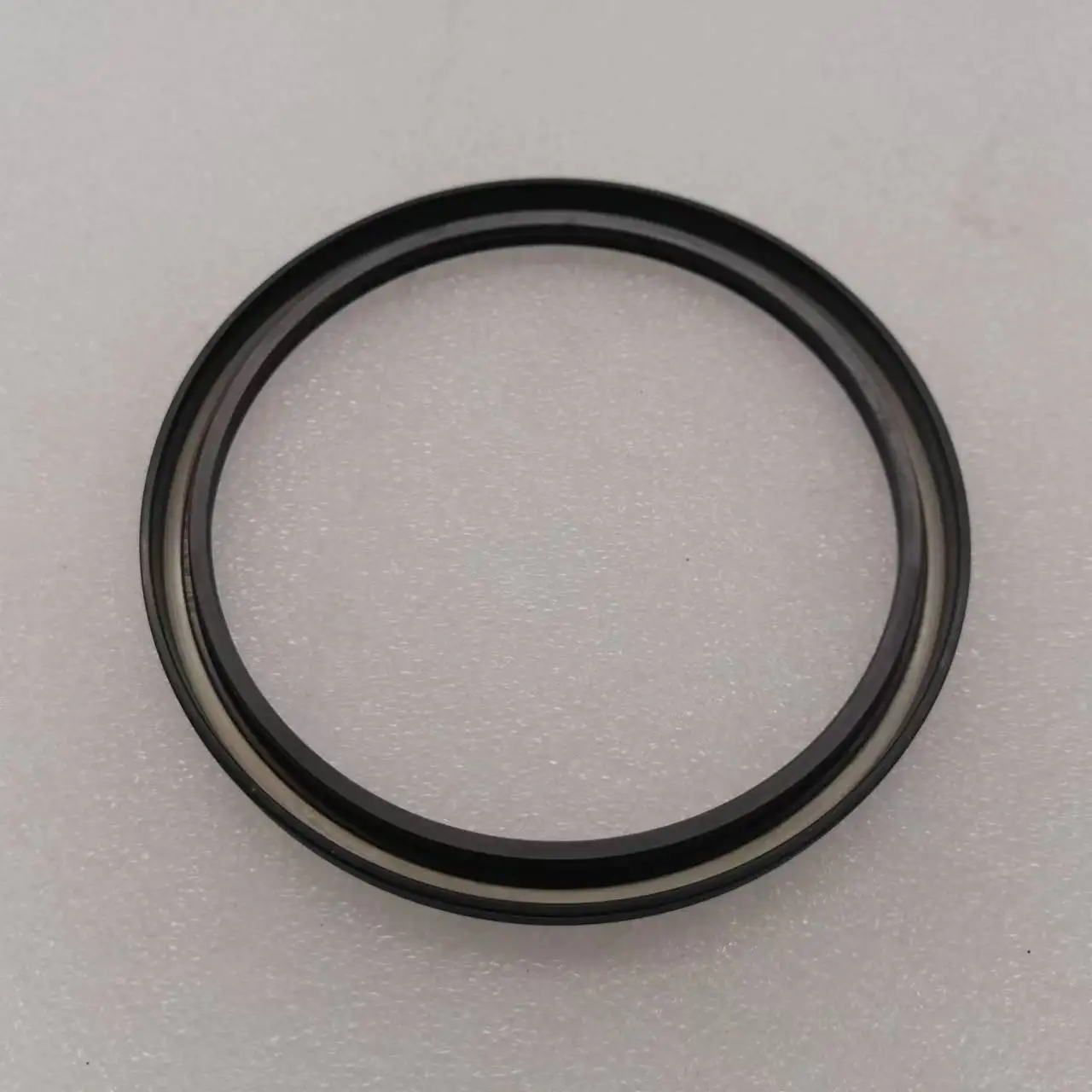 曲轴后油密封圈oem 301649 334627 000301649 000334627适用于玛莎拉蒂汽车配件 - Buy 301649 ...