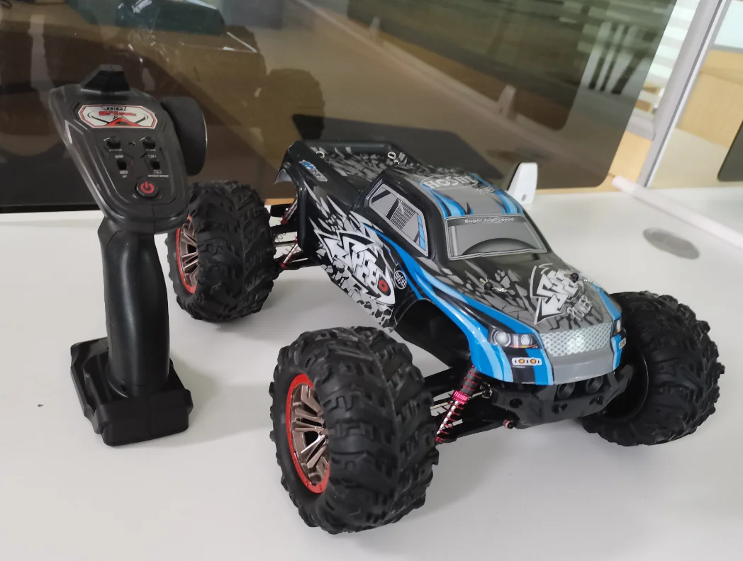 HOSHI N516 High Speed RC Car - 1/10 Scale Monster Truck
