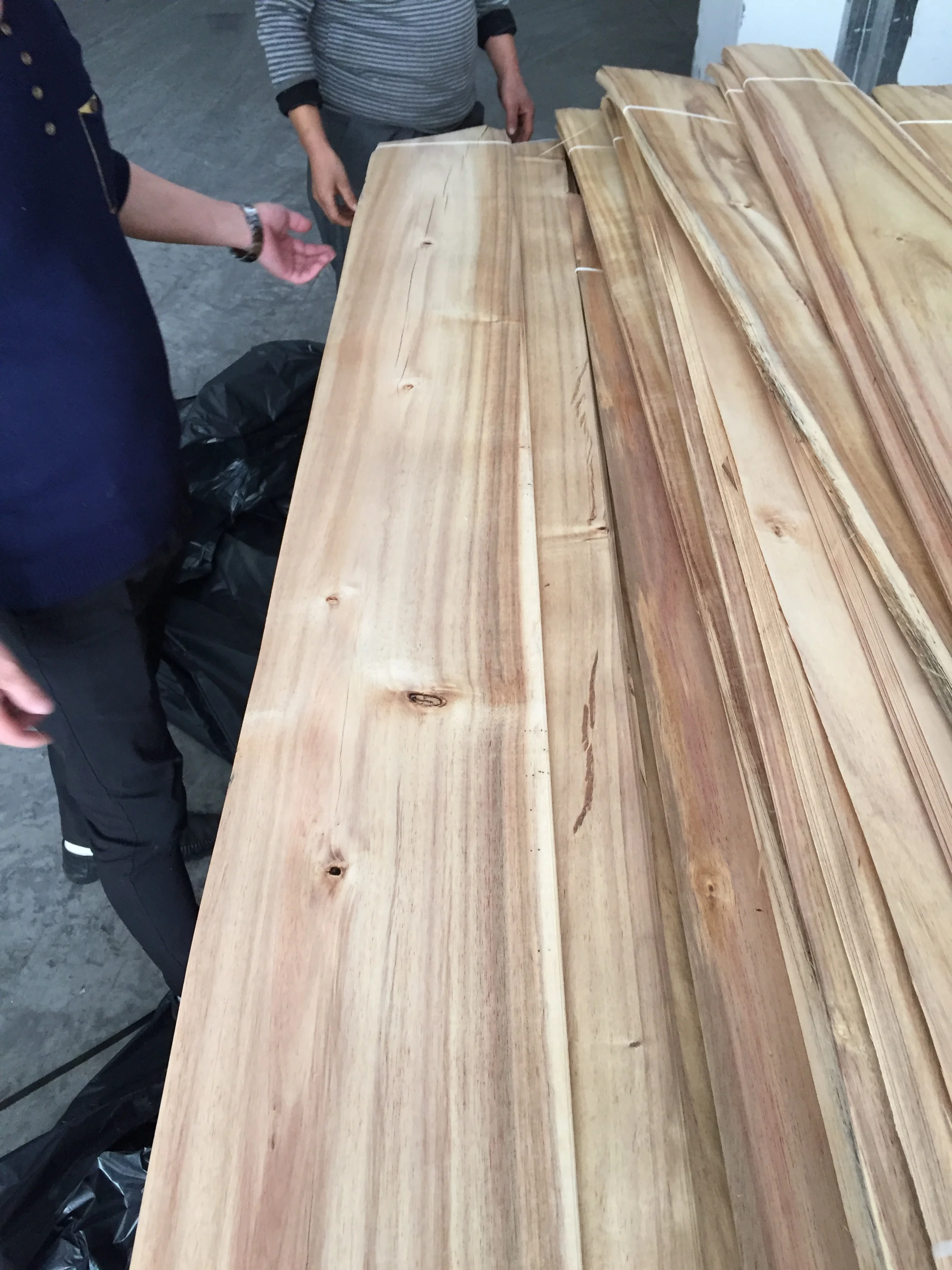 Natural Acacia Wood Veneer - Buy Acacia Wood Veneer,Wood Veneer,Camphor ...