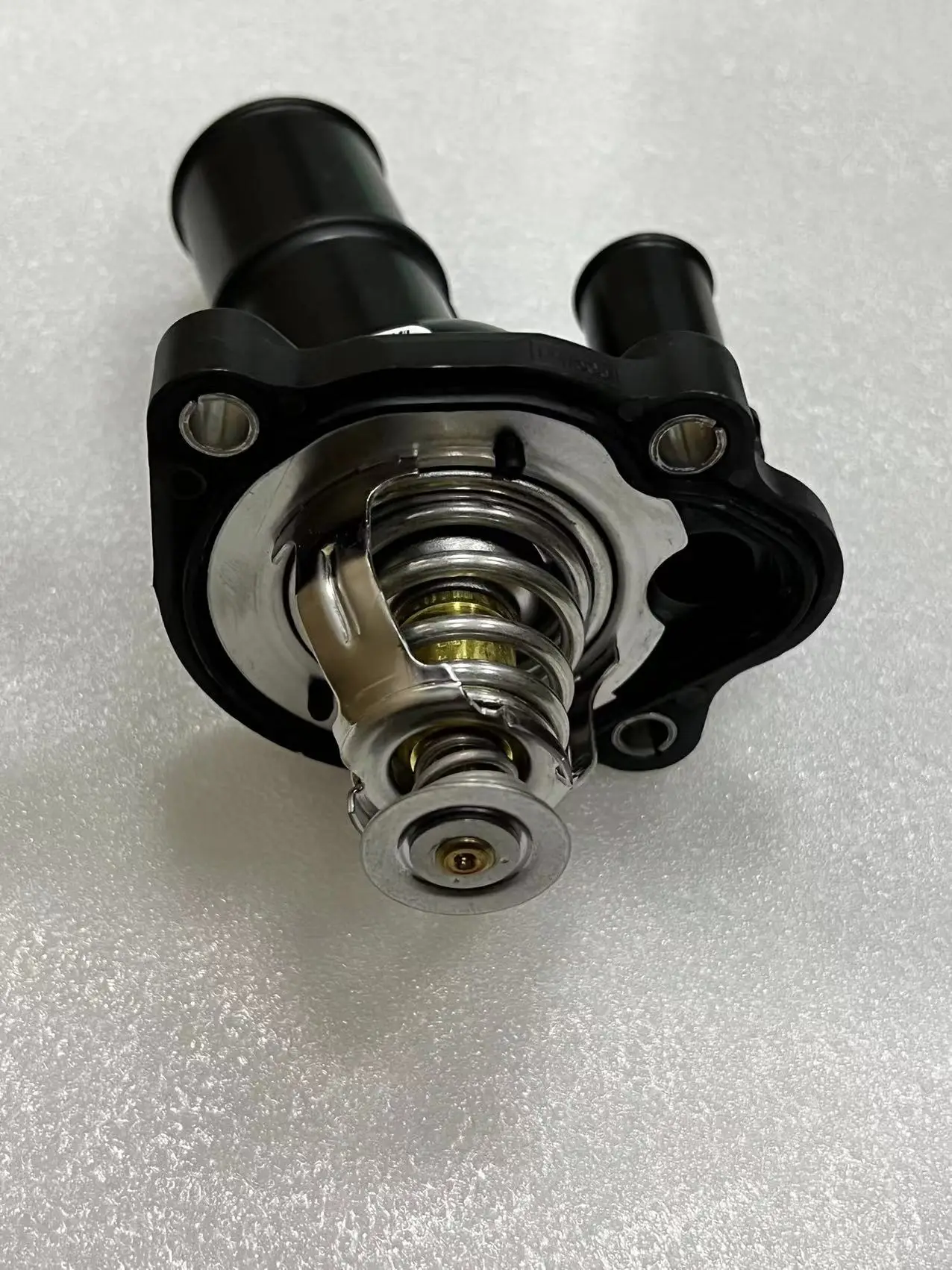 批发原装路虎2.0汽油发动机恒温器lr027158 Jde28115 - Buy Lr027158 Jde28115,2.0汽油恒温器 ...