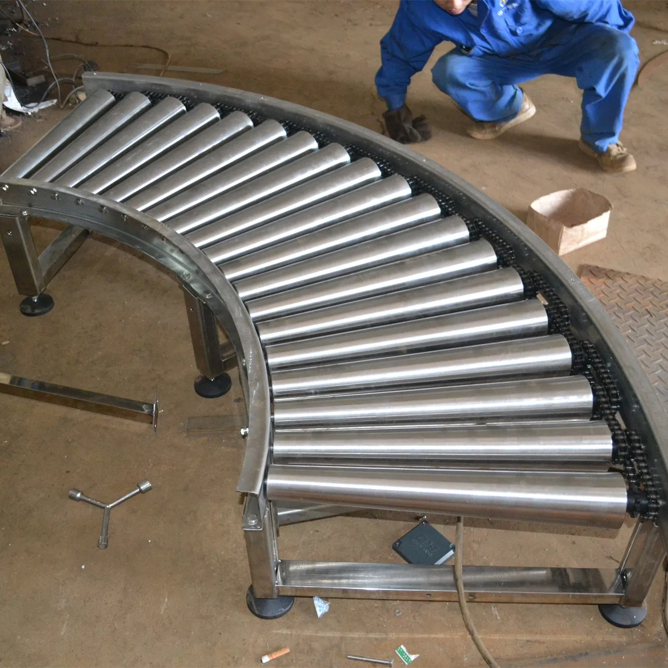 90 Degree Curve Motorized Roller Conveyor Price Details