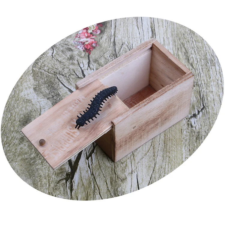 Wooden Pulling Joke Spider Prank Bug Surprise Toy Jump Scare Lizards ...
