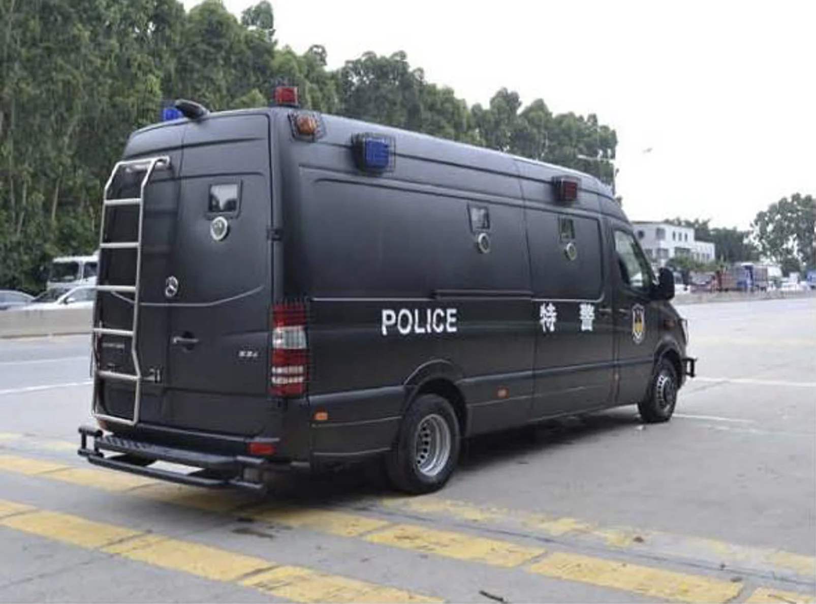 High Quality Sprinter New Armore Vehicle Armored Anti-terrorist Assault ...