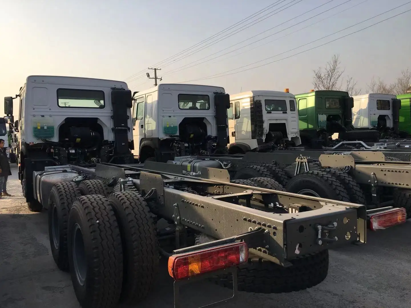 HOWO Cargo Truck Chassis 6x4 Wheel Vehicle Transmission Weight Chassis ...