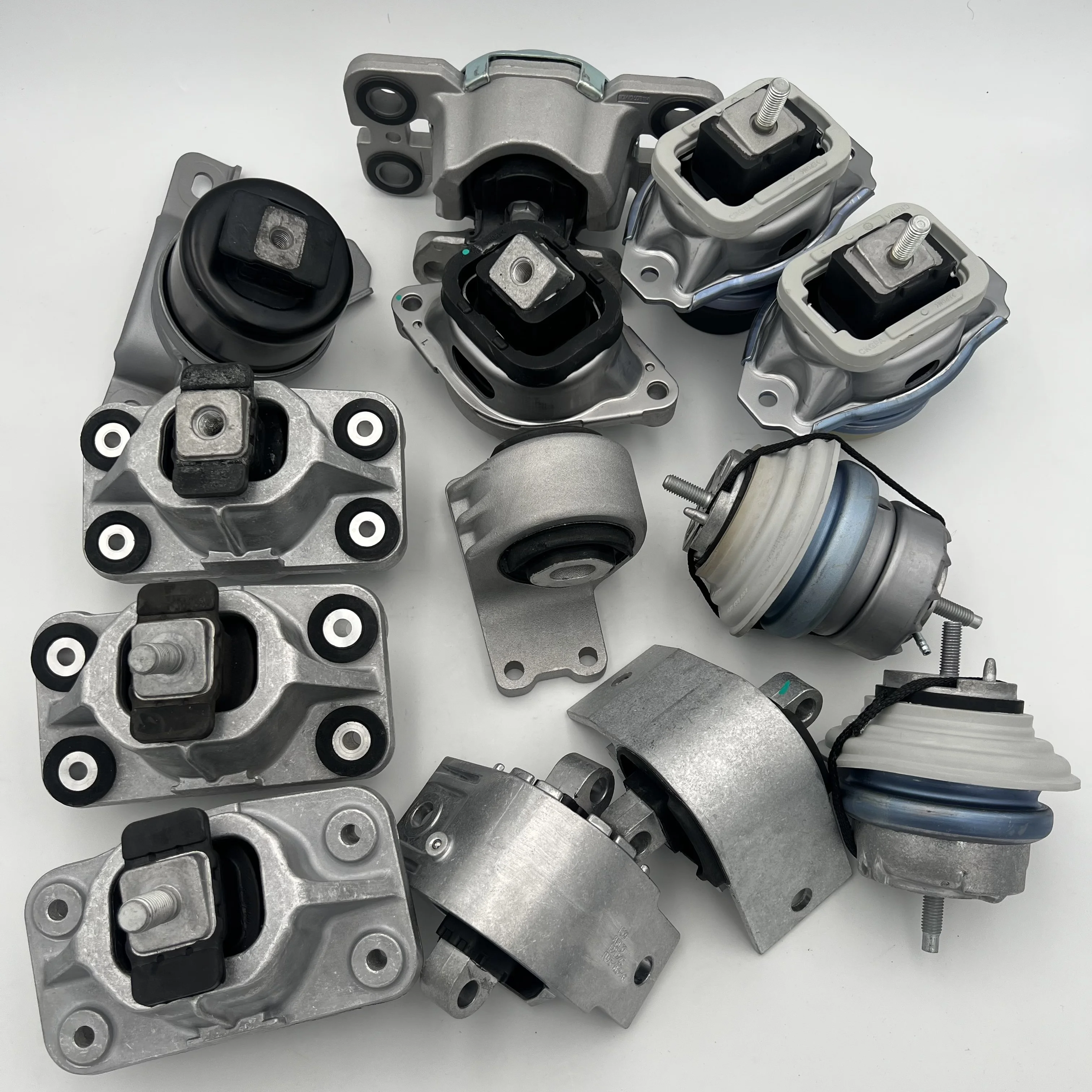 Auto Parts Engine Mount Lr091364 Lr092039 Iaf500021 Iaf500030 Iaf500070 ...