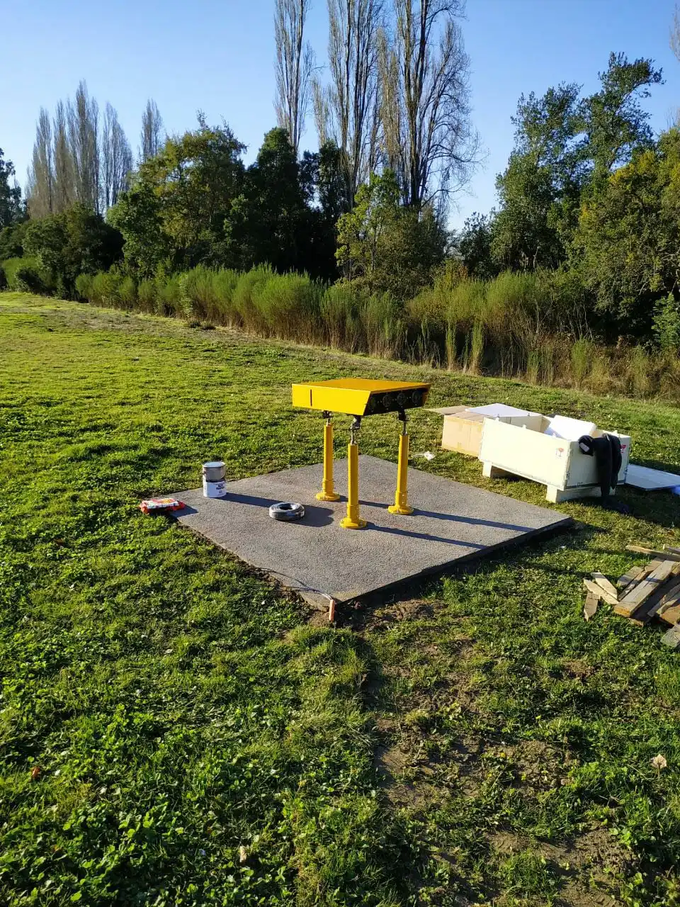 Elevated Precision Approach Path Indicator Heliport Light