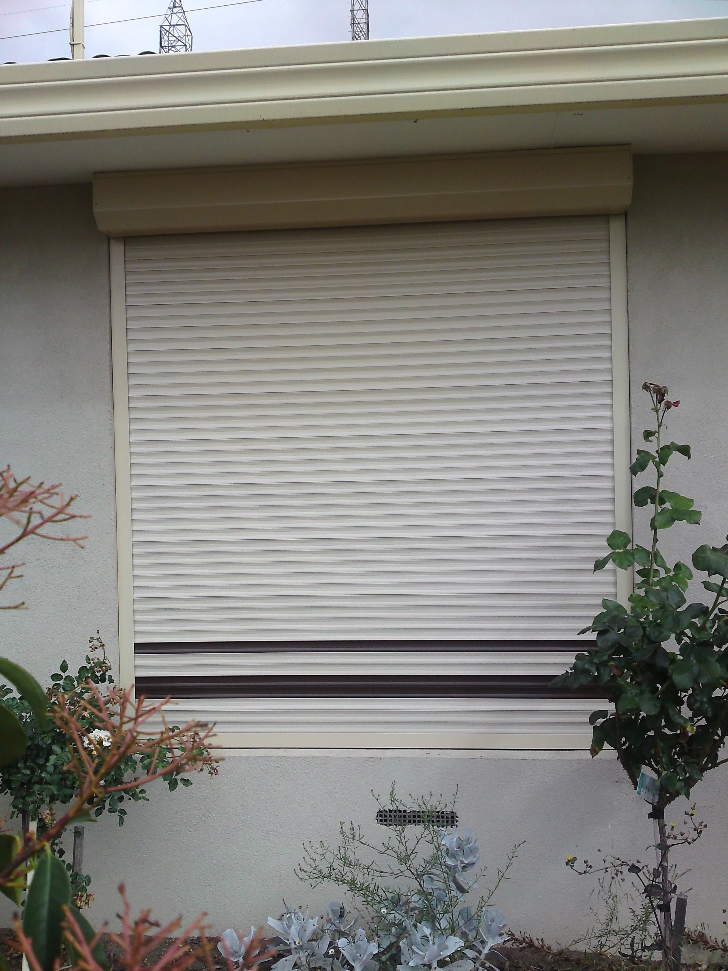 AS2047 TOMA Aluminium Hurricane Roller Blind - Secure & Durable