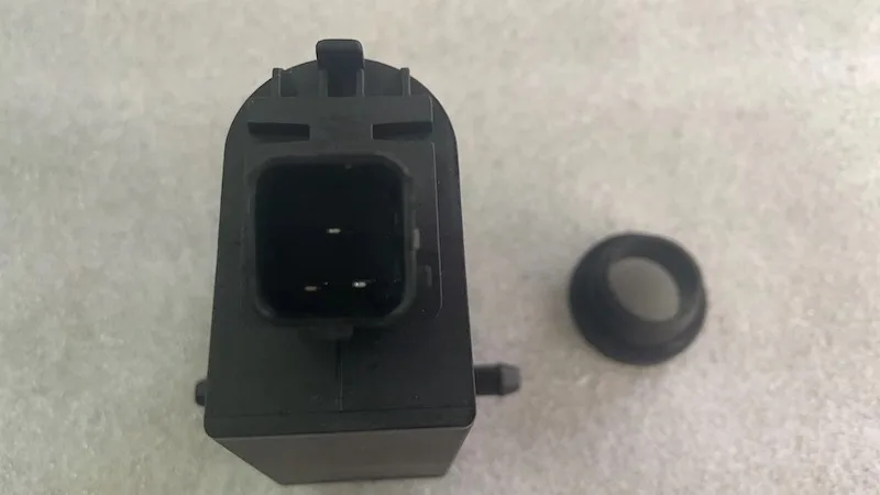 Front Windshield Washer Pump Fits For Hyundai Santa Fe Kia Sorento ...