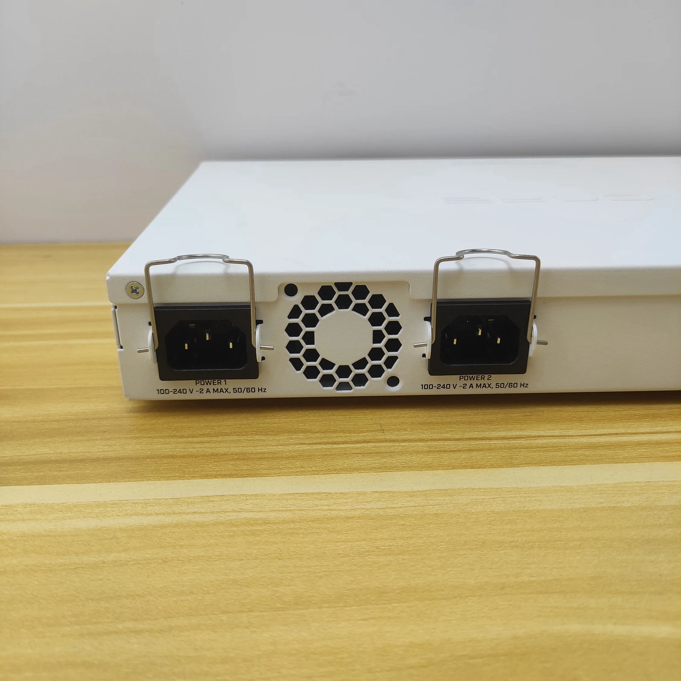 Mikrotik Router Board Ccr1036-8g-2s+em 2 X Sfp+ Ports,8 X Gigabit ...
