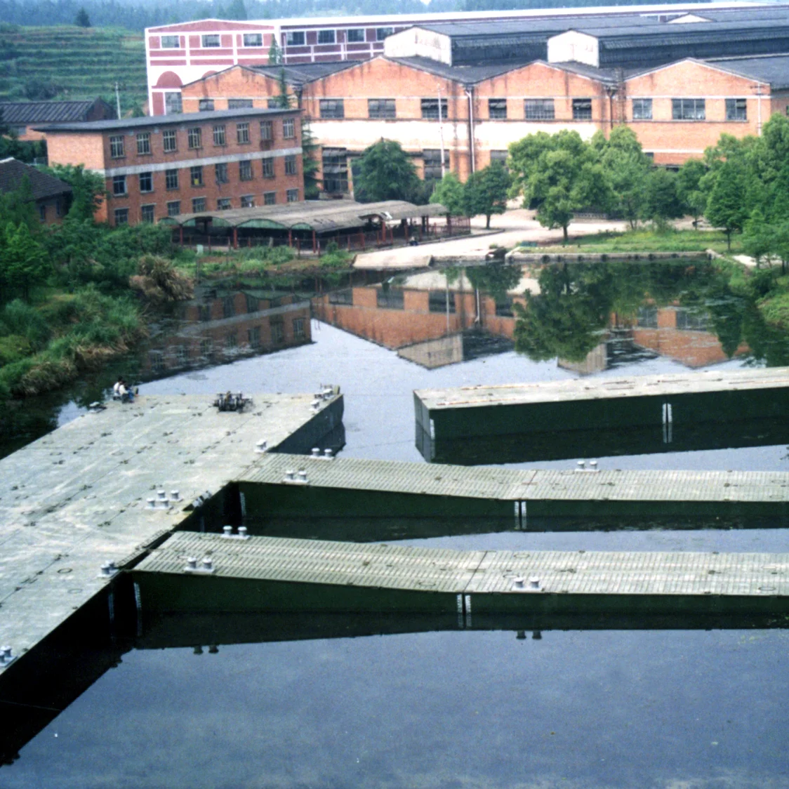 Reusable Floating Pontoon Bridge / Pontoon Bridge With Heavy Loading ...