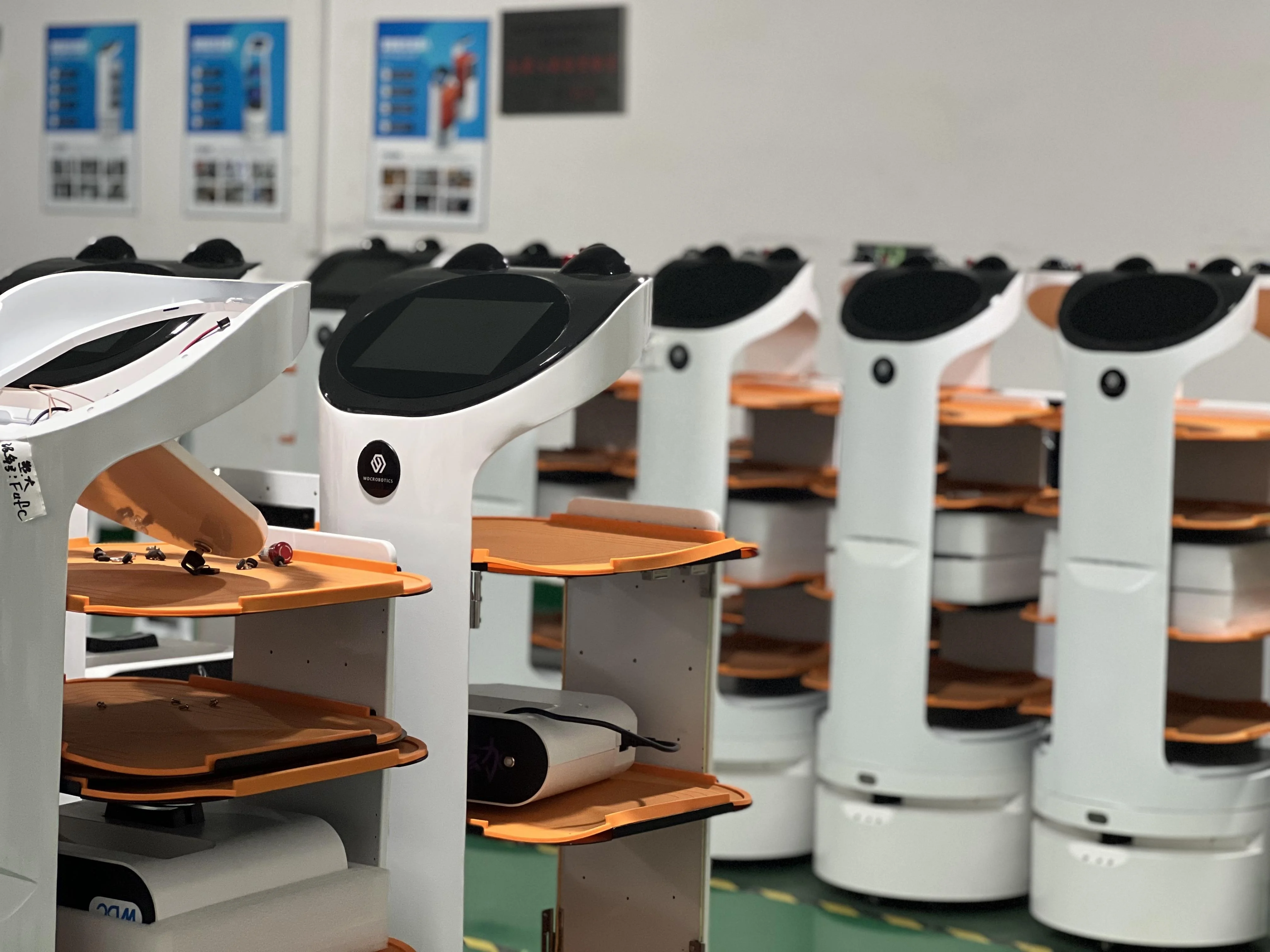 Intelligent Automatic Navigation Food Delivery Robot Smart Waiter Robot ...