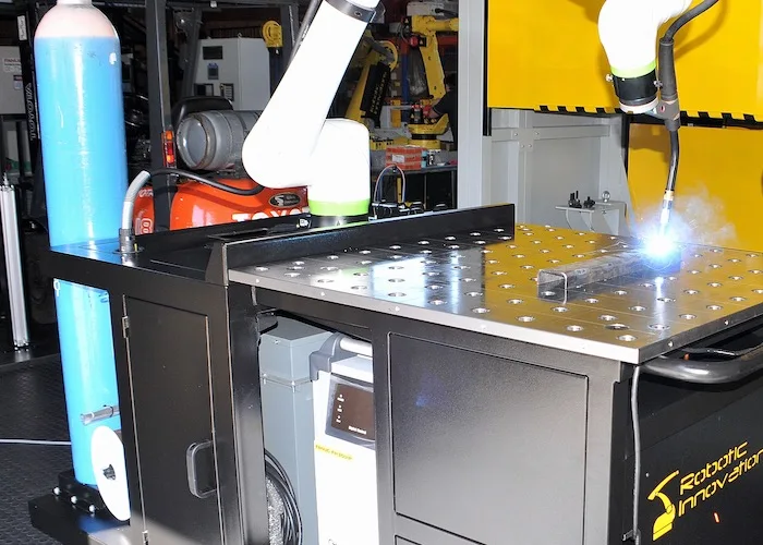 Collaborative Robots Fanuc CRX-25iA Cobot Welding Machine - Reliable ...