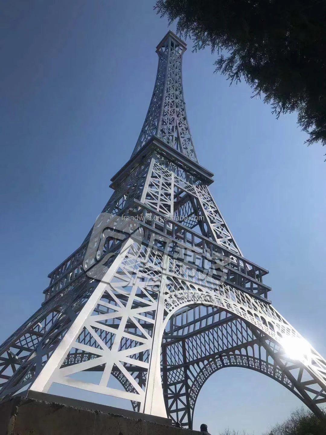 Miniature Eiffel Tower - Custom Metal Sculpture for Gifts