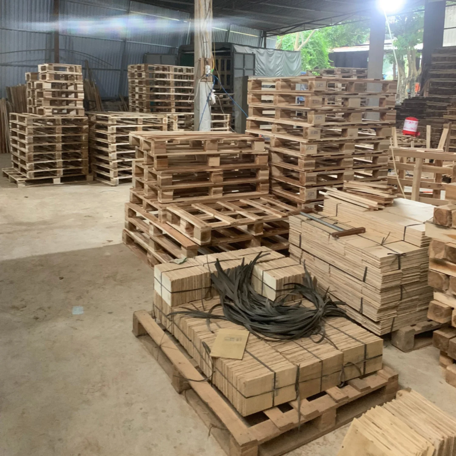 Press Wood Pallet Convenient Packaging International Standard Flexible ...