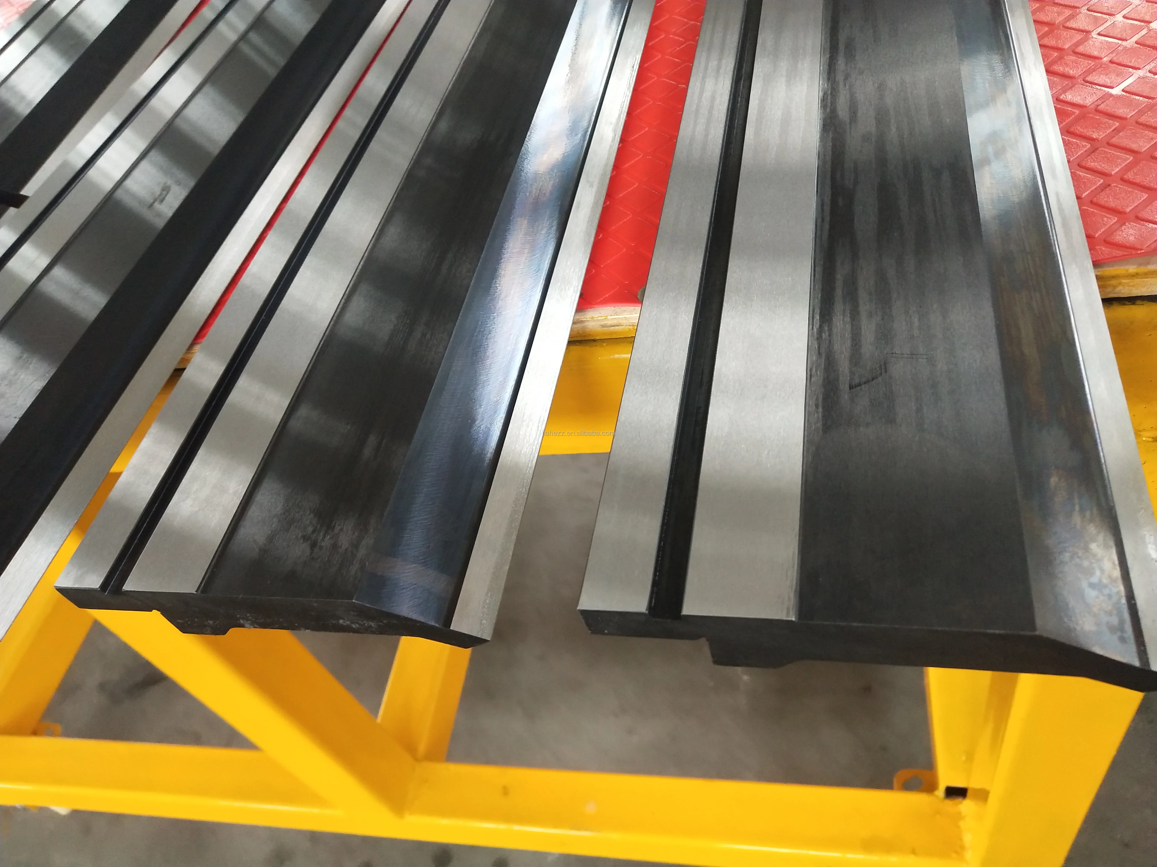 Cheap Sectioned 2v Dies Bottom Die Press Brake Punch And Die Tools ...