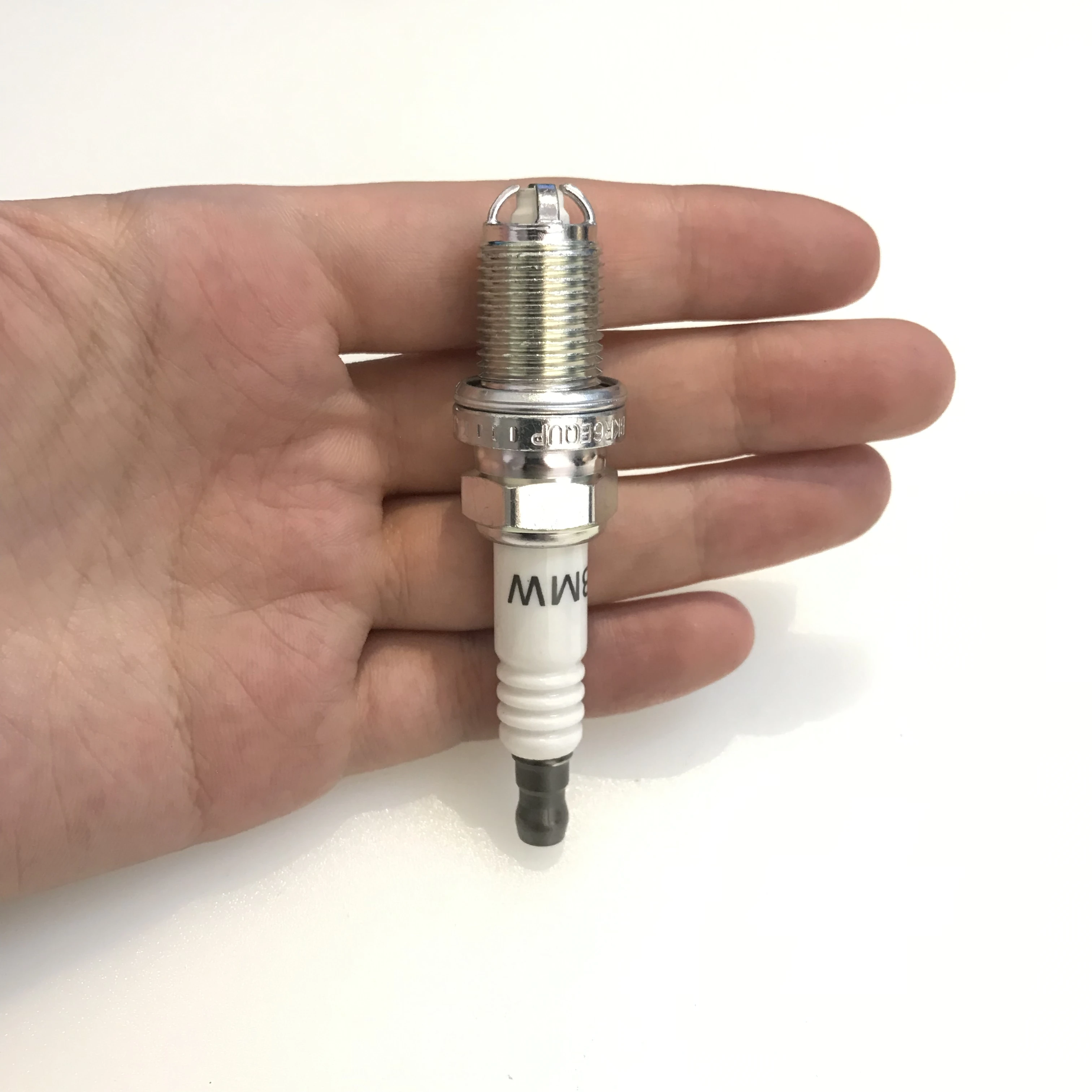 Auto Parts High Quality 12120037663 LZFR6AP11GS Bujia Spark Plug for ...