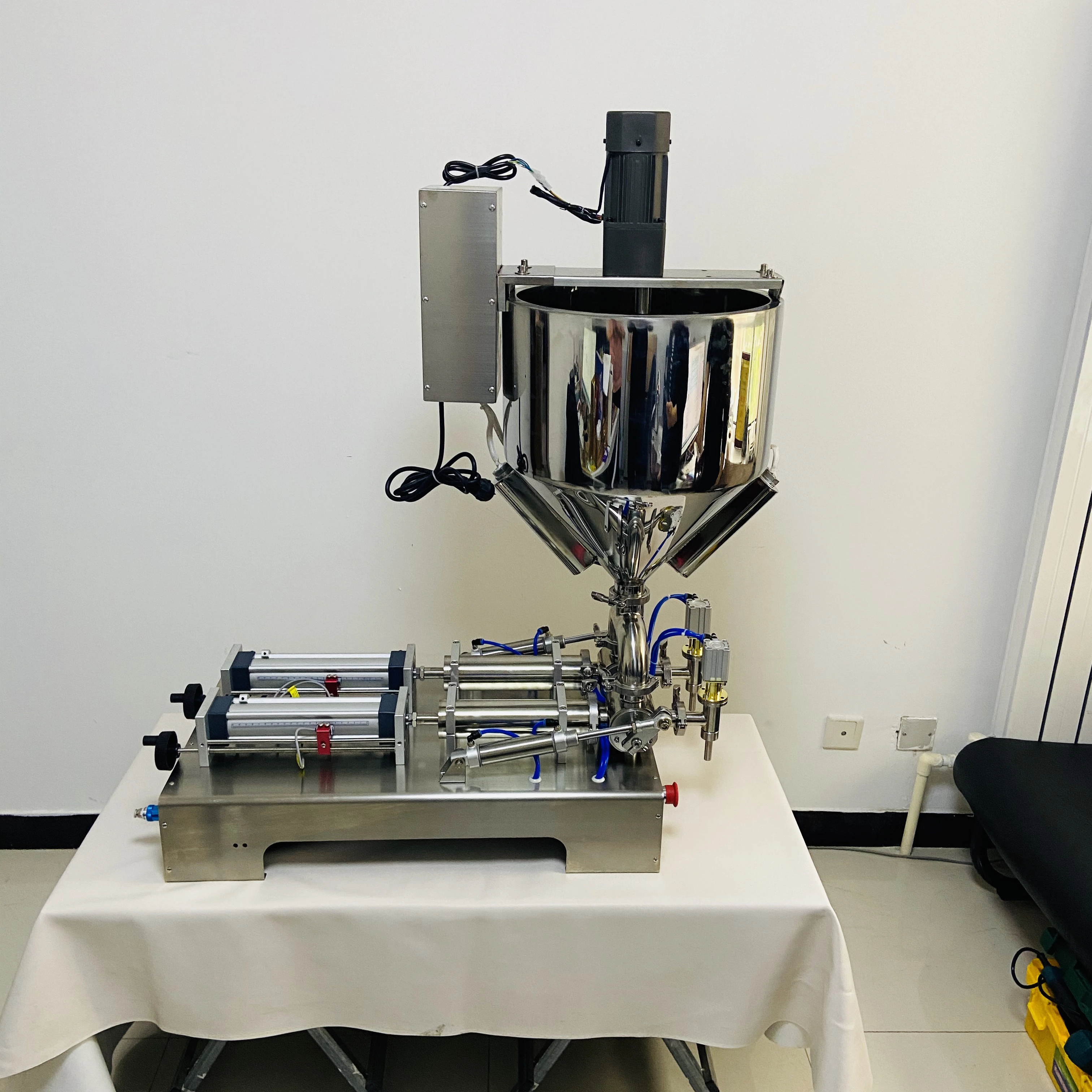 Taionpack Automatic Cosmetics Liquid Pneumatic Filling Machine Semi ...