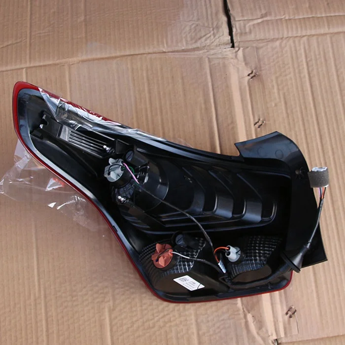 Genuine Original Reina Tail Lamp - Buy 92401d0000 92402d0000 Rear ...